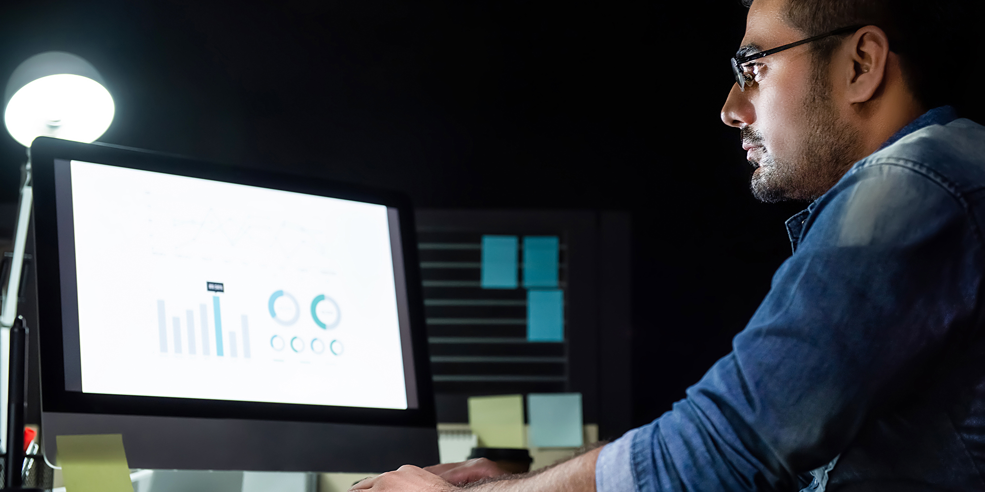 Leveraging Data Analytics & AI to Enhance Customer Experience